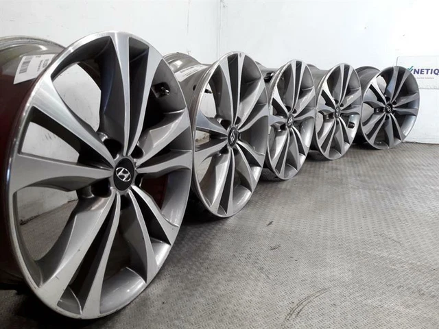 SET OF GENUINE 18 Inch HYUNDAI SANTA FE I40 Alloy Wheels Rims 7.5x18 ...