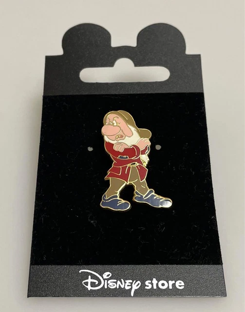DISNEY SNOW WHITE Grumpy 7 Dwarfs Pin Badge Disney Snow White character ...