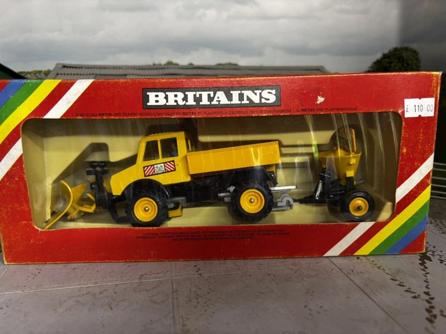 VINTAGE 1:32 BRITAINS 9595 Autoway Unimog Snow Plough & Gritting ...