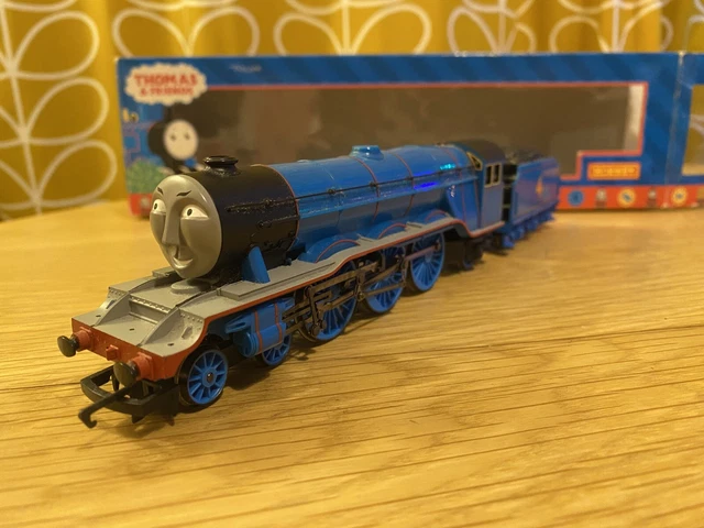 HORNBY THOMAS AND Friends Gordon the Big Blue Engine Steam Locomotive ...