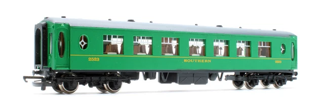 WRENN 'OO' GAUGE W6007 Southern Railway Green '2523' 2Nd Class Coach £ ...