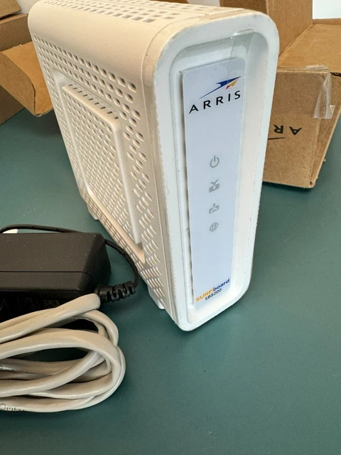 ARRIS SURFBOARD SB8200 32 x 8 DOCSIS 3.1 Gig-Speed Cable Modem White ...