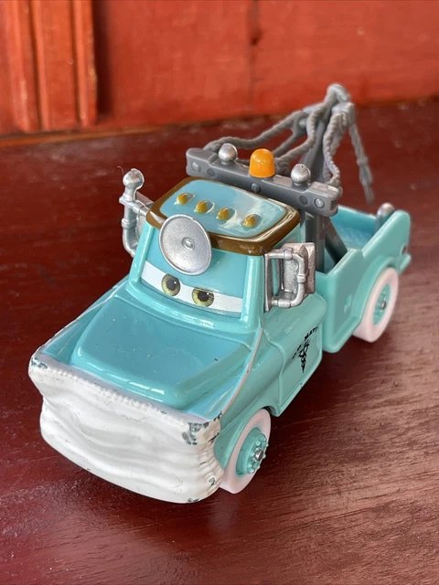 DISNEY PIXAR CARS MASK UP DR MATER DOCTOR 1:55 Diecast £14.99 - PicClick UK