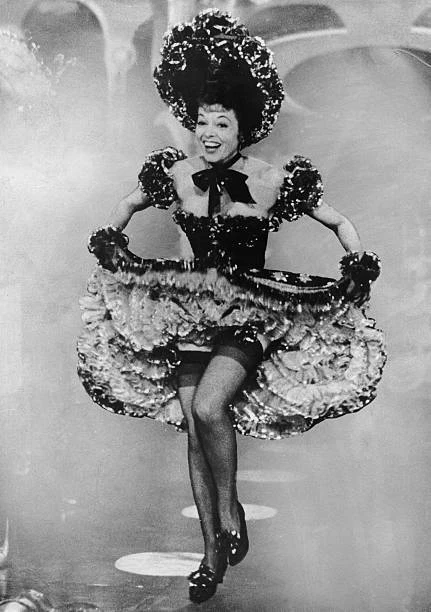 LIZZI WALDMUELLER ACTRESS Singer 1941 Old Film Music Photo EUR 6,64 ...