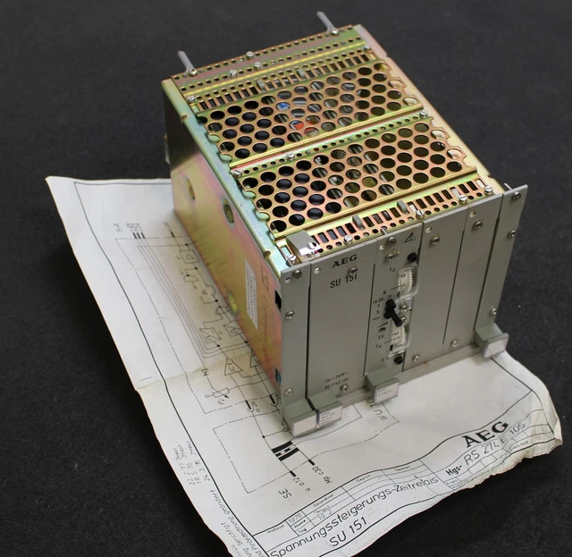 AEG SPANNUNGSSTEIGERUNG-ZEITRELAIS SU 151 Un=240VAC RS 274 E 105 EUR ...