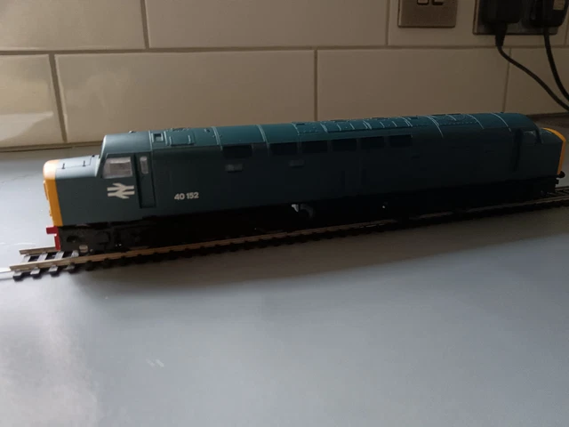HORNBY RAILROAD R2938 BR Class 40 Locomotive No.40152 DCC Ready - Runs ...