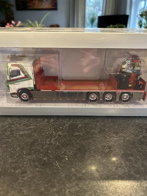 WSI MODELS VOLVO FH4 Sleeper Cab 8x4 Rigid Flat bed Truck + Palfinger PK 65002 £97.00 - PicClick UK