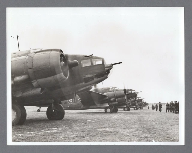 LOCKHEED VENTURA B-34 Raf Line Up Original Vintage Ww2 Press Photo ...