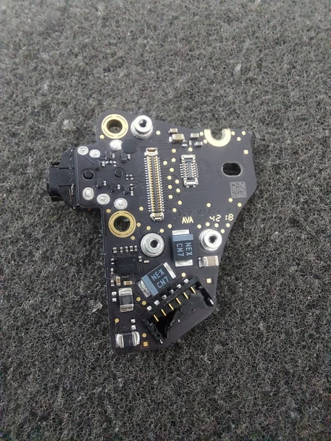 APPLE MACBOOK AIR A1932 scheda audio porta jack cuffie 820-01124-A EUR ...