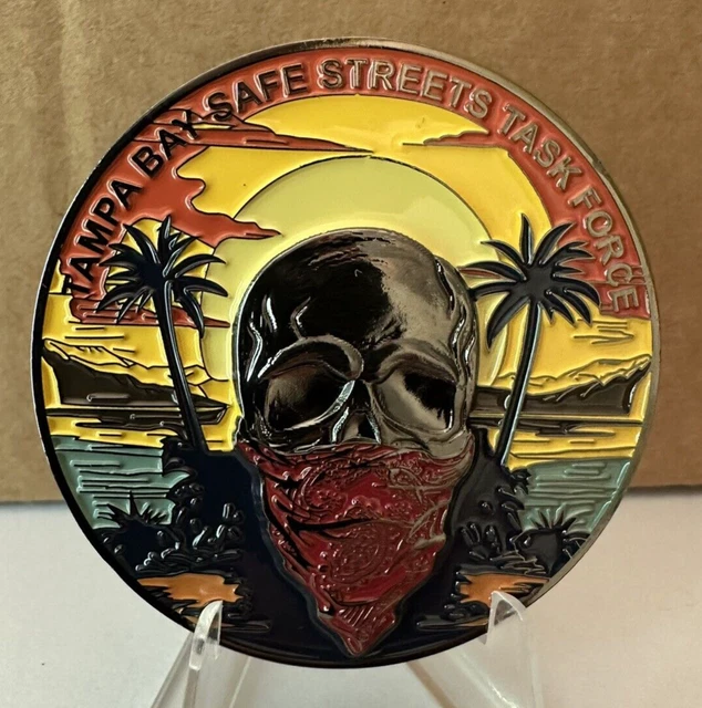 PIÈCE DE DÉFI neuve recherchée après le FBI Safe Street Task Force ...