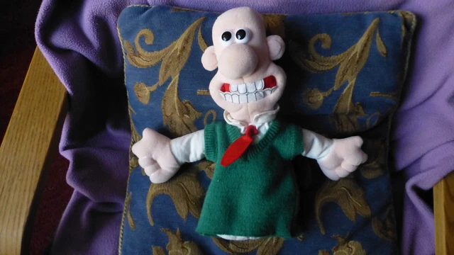 VINTAGE WALLACE AND Gromit Ltd Wallace Hand Puppet Plush Born To Play ...