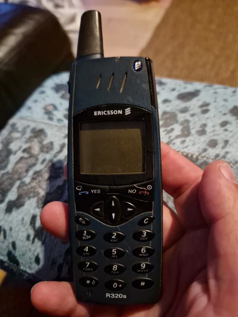 ERICSSON R320S VINTAGE mobile phone £29.99 - PicClick UK