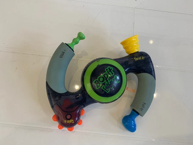 HASBRO BOP IT Extreme 2 -2002 Electronic Handheld Game - Tested & Fully ...