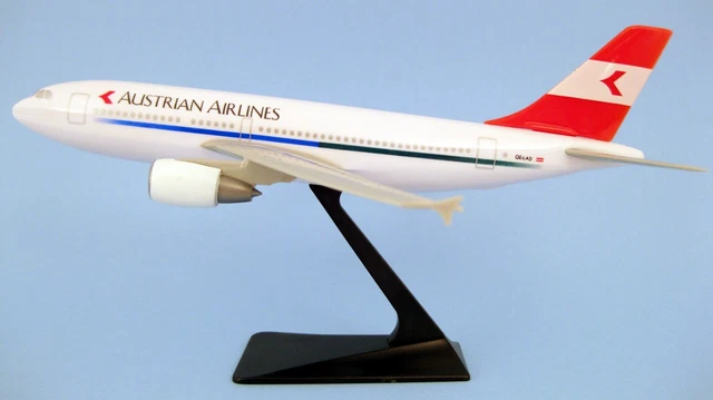 AUSTRIAN AIRLINES SCALE 1-200 model Airbus A310 Aircraft Airplane Avion ...