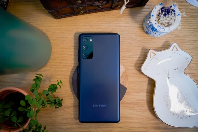 Samsung Galaxy S20 Fe Sm G780f Ds 128 Go Cloud Navy En Superbe état