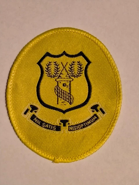 EVERTON NIL SATIS Nisi Optimum soccer patch England Vintage emblem EUR ...