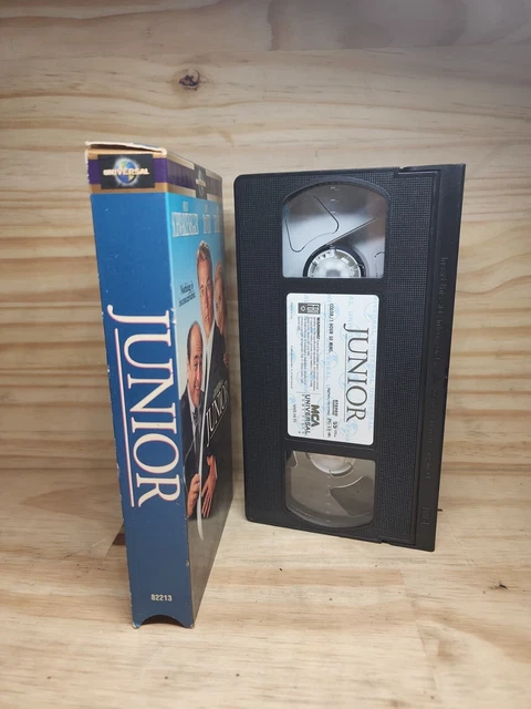 JUNIOR VHS USED Movie VCR Video Tape Danny Devito Arnold Schwarzenegger ...