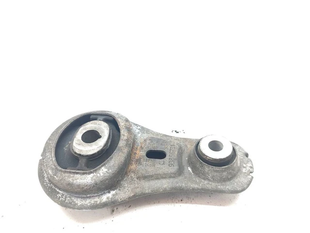 RENAULT TRAFIC III (X82) 2019 gearbox mount 112388746R ZVG47588 £62.39 ...