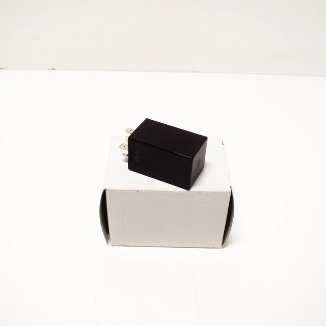LAND ROVER DEFENDER 90 Wiper Delay Relay LR057366 NEW GENUINE £87.20 ...