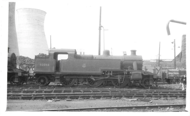 RAILWAY PHOTO LMS 3P 40046 Willesden Shed Fowler 2-6-2T Loco £1.35 ...