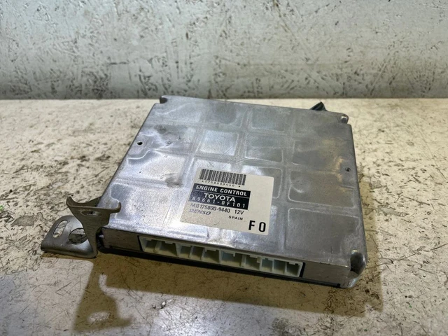TOYOTA COROLLA VERSO AR10 2004 896610F101 Engine control unit module ...