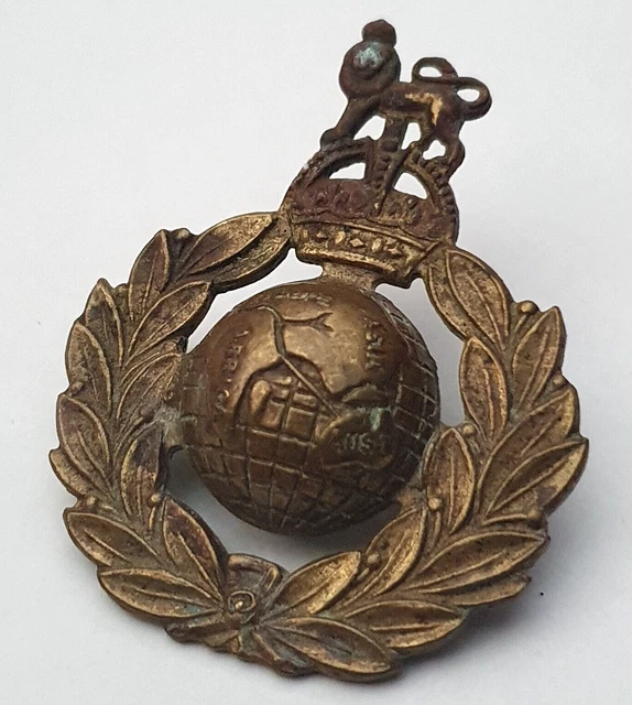 ROYAL MARINES COMMANDOS WW2 Brass Cap Badge. 2 Lugs to Rear £20.00 ...