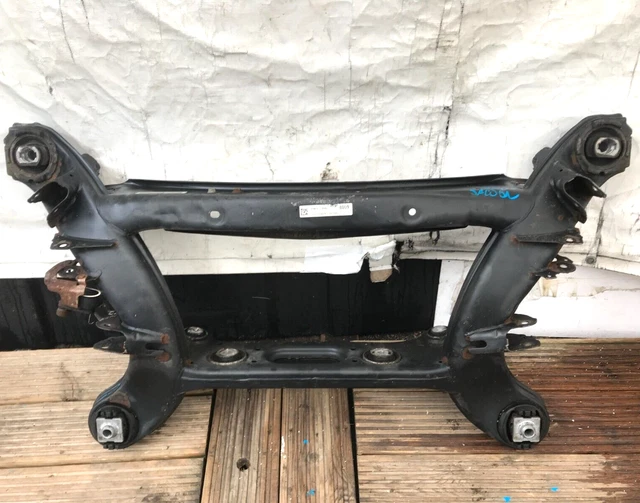 MERCEDES C-CLASS W205 1.6 Diesel Rear Subframe Suspension Carrier ...