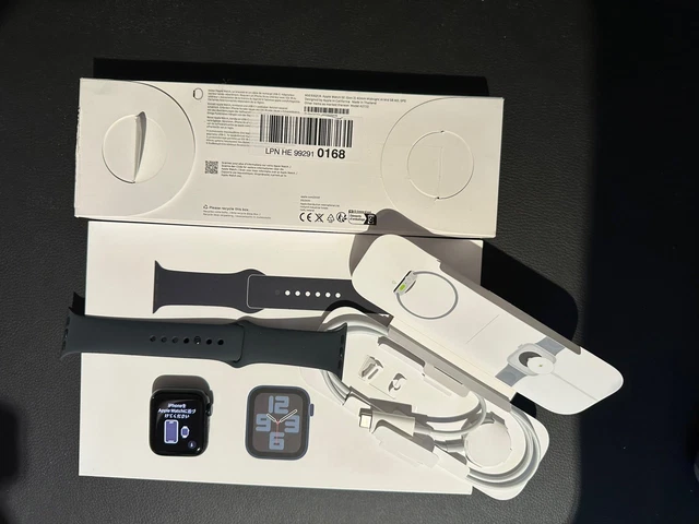 APPLE WATCH SE 2. Generation 40mm GPS & Armband & Ladekabel - ICloud ...