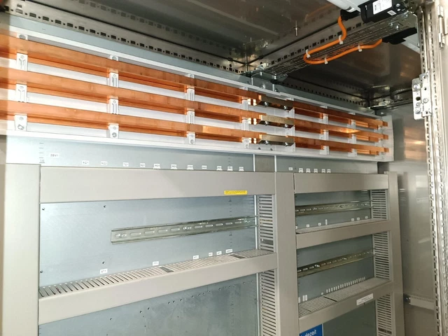 COMPLETE BUSBAR SYSTEM PLS 800, 3 pole, 3800 mm, SV3525,000, Rittal ...