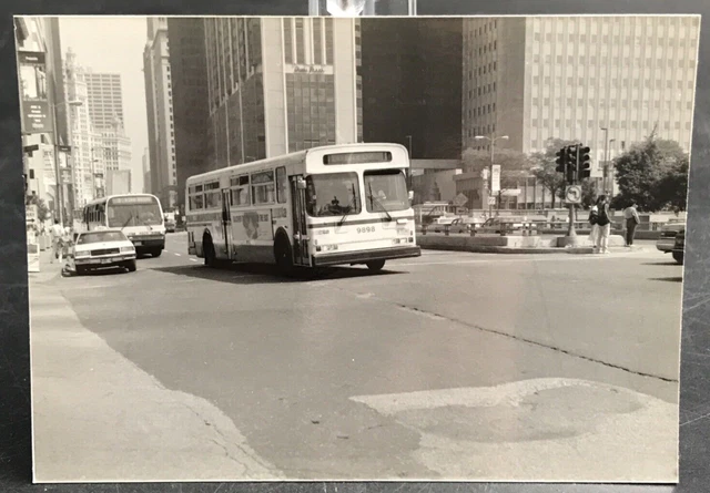 1992 CHICAGO TRANSIT Authority CTA Bus #9898 Route 145 Michigan Express ...