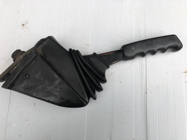 LAND ROVER DEFENDER HAND BRAKE 300 tdi R380 /TD5/TDCI PUMA £79.00 ...