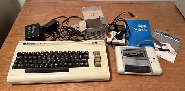 COMMODORE VIC-20, CASSETTE deck, joystick and books,3K Ram , Game And ...