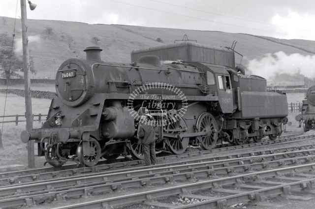 PHOTO BR BRITISH Railways Steam Locomotive Class 4MT 76047 at Tebay (NE ...