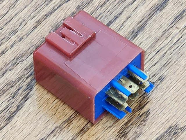 VOLVO 240 K-JET Fuel Pump Relay B21F B21Ft 242 244 245 260 262 264 265 ...