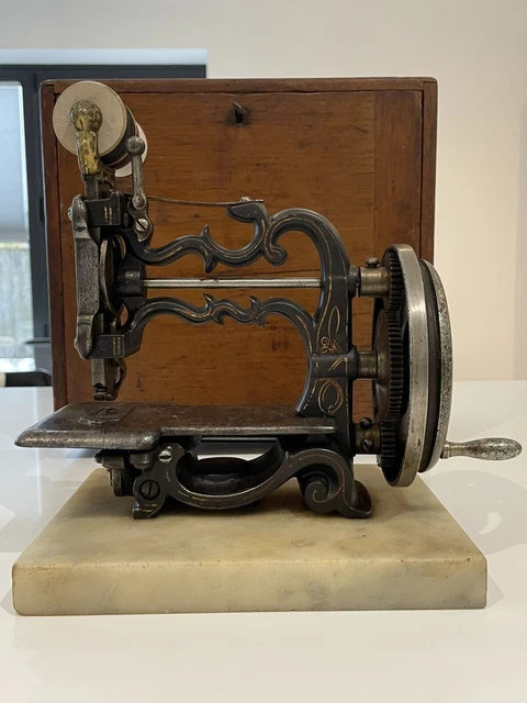 ANTIQUE 19TH CENTURY Charles Raymond Cast Iron Hand-Cranked Sewing ...