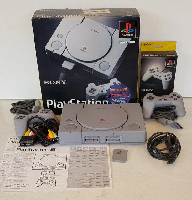 SONY PLAYSTATION 1, console de jeu mod. SCPH-1002 c, 2 manettes, 1 jeu ...