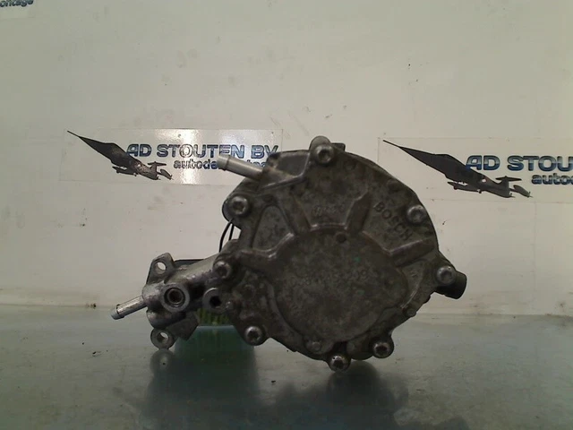 038145209M VACUUM POMPE VW Caddy III (2KA,2KH,2CA,2CH) Van 1.9 TDI (BSU ...
