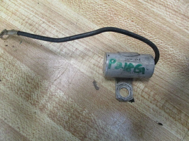 JOHN DEERE 318 Rasentraktor Onan P218G-Kondensator HE312-0256 EUR 22,02 ...