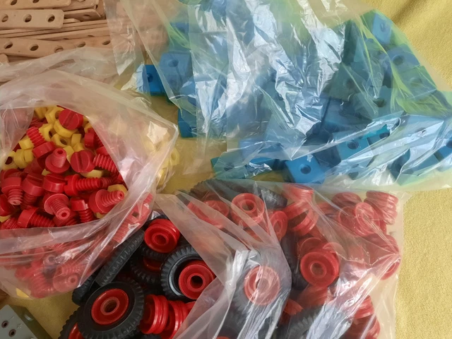 VERO CONSTRUC - großes Konvolut über 700 Ersatzteile für Baukästen DDR ...