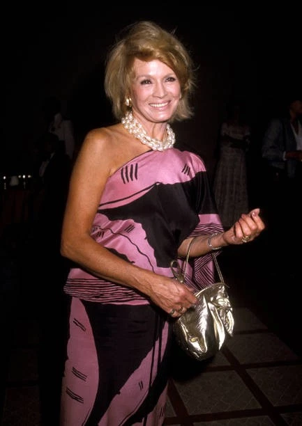 ANGIE DICKINSON DURING Angie Dickinson Sighting at Century Plaza H- Old ...