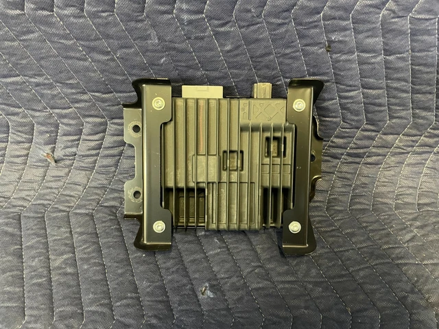 2020 GMC SIERRA Denali 1500 Power Supply Control Module 120 Volt Gm Oem ...