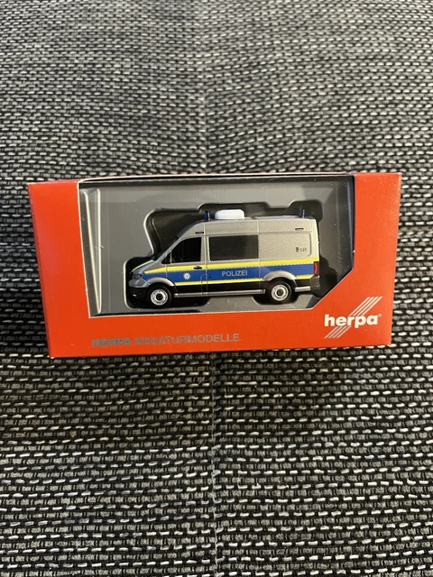 HERPA 096744 VW Crafter Halbbus Polizei Bayern (Straubing) 1:87 EUR 2 ...