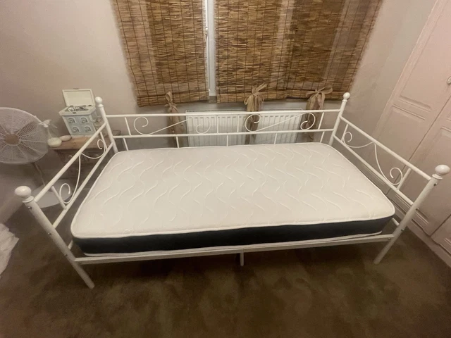WHITE METAL FRAME Day Bed with Mattress Single £31.90 - PicClick UK