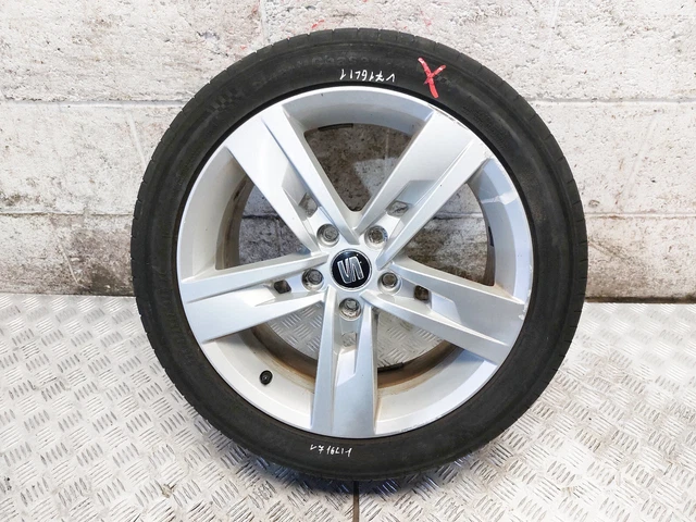 SEAT LEON MK3 17" Inch Alloy Wheel With Damaged Tyre 5F0601025T 7J Et49 ...