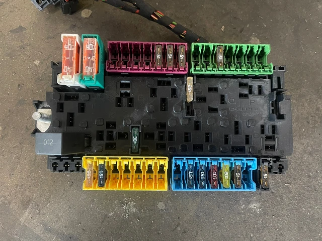 MERCEDES VITO W447 fuse box relay fuse A2469067100 (98) £36.70 ...