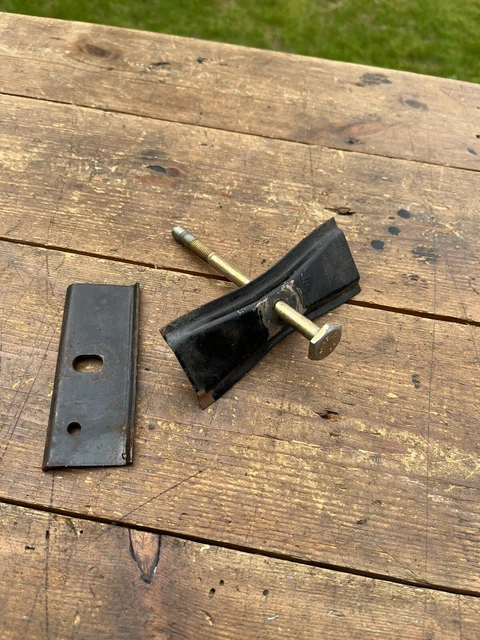 FORD CORTINA MK3 Mk4 Spare Wheel Retaining Bolt And Battery Securing ...