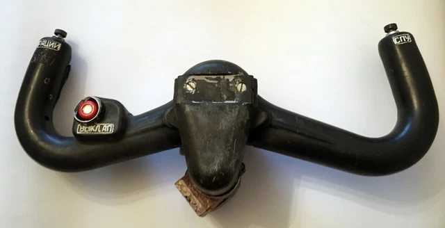 AIRCRAFT CONTROL WHEEL Yoke Column steering wheel of the commander An ...