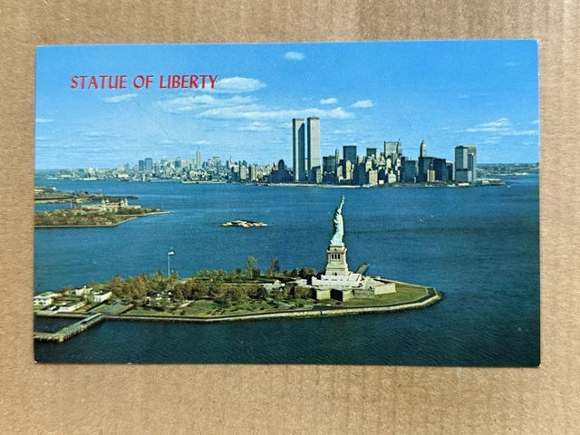 POSTCARD NEW YORK City NY NYC Skyline Statue of Liberty World Trade ...