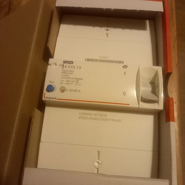 DISJONCTEUR BRANCHEMENT DIFFÉRENTIEL SÉLECTIF Legrand Triphasé 30-60A 4 ...