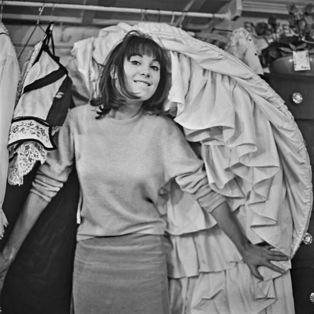 ENGLISH ACTRESS LOUISE Purnell UK 19th November 1965 OLD PHOTO £5.70 ...